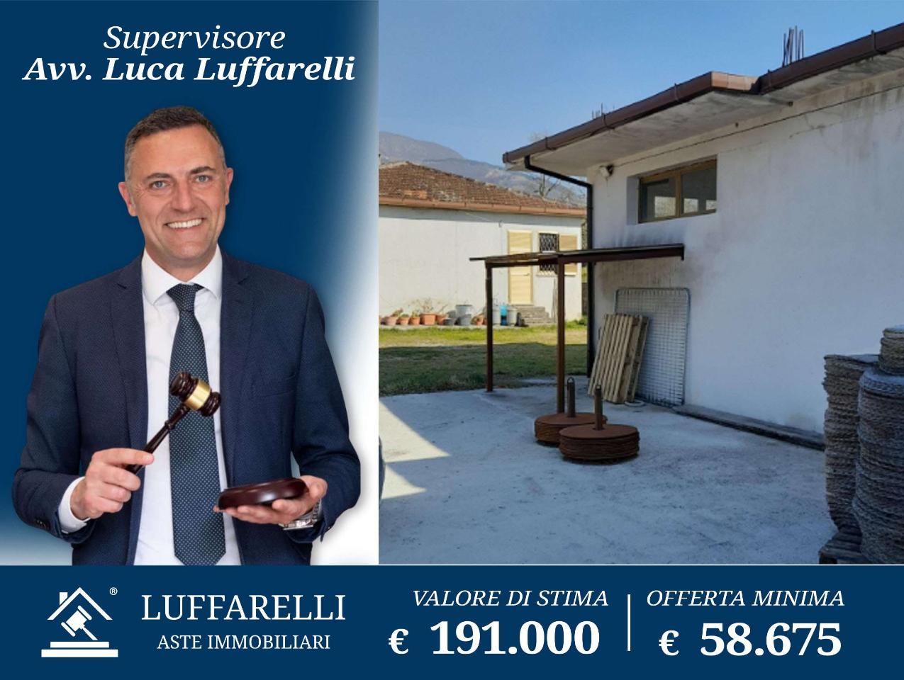 Capannone in vendita a Gallinaro