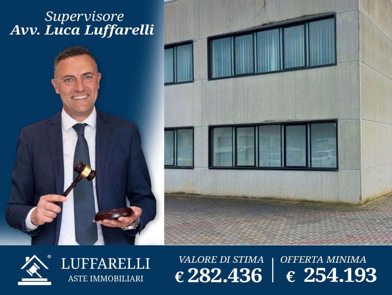 Palazzina commerciale in vendita a Loreto