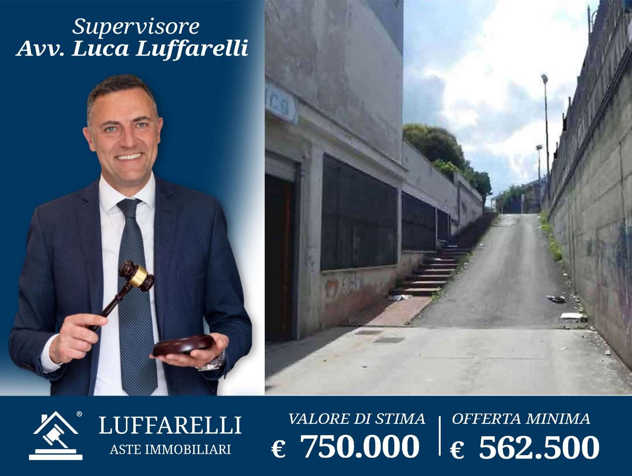 Magazzino in vendita a Marino