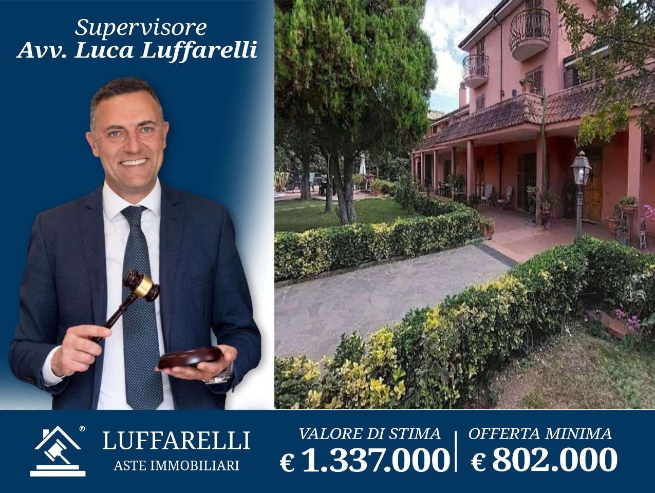 Villa bifamiliare in vendita a Roma