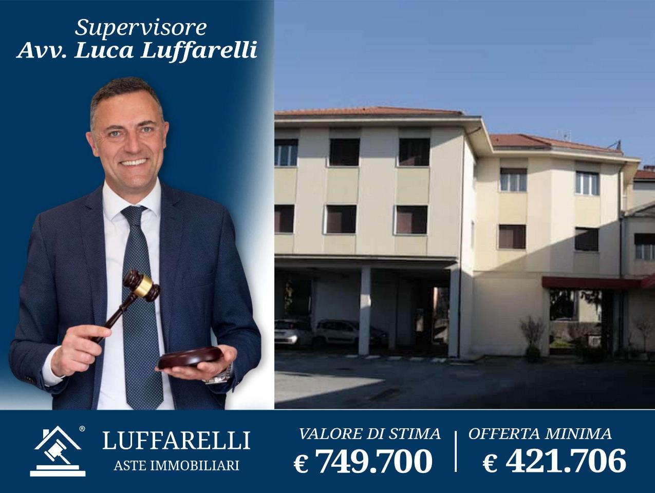 Capannone in vendita a Massa