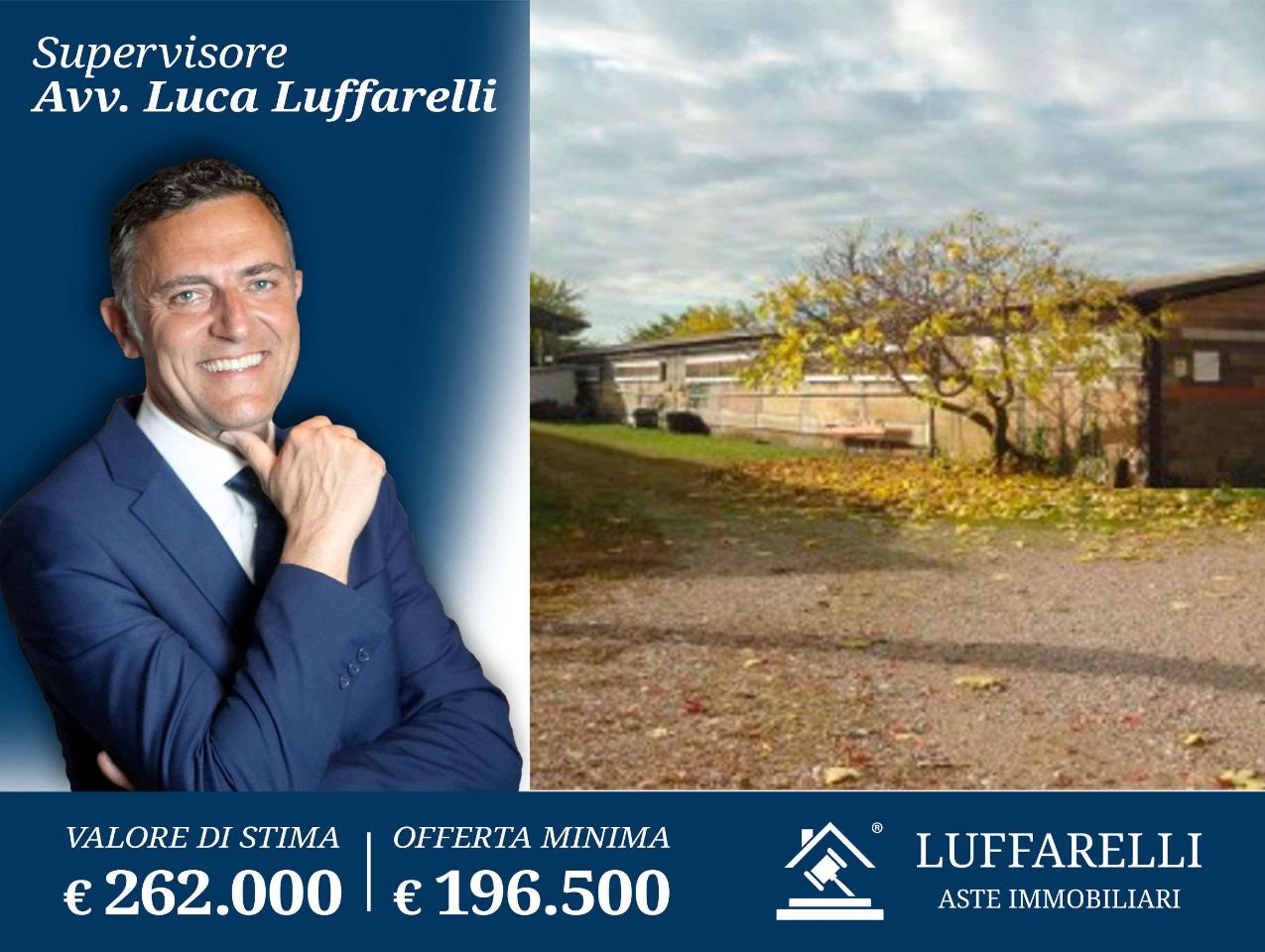 Locale commerciale in vendita a Valvasone Arzene