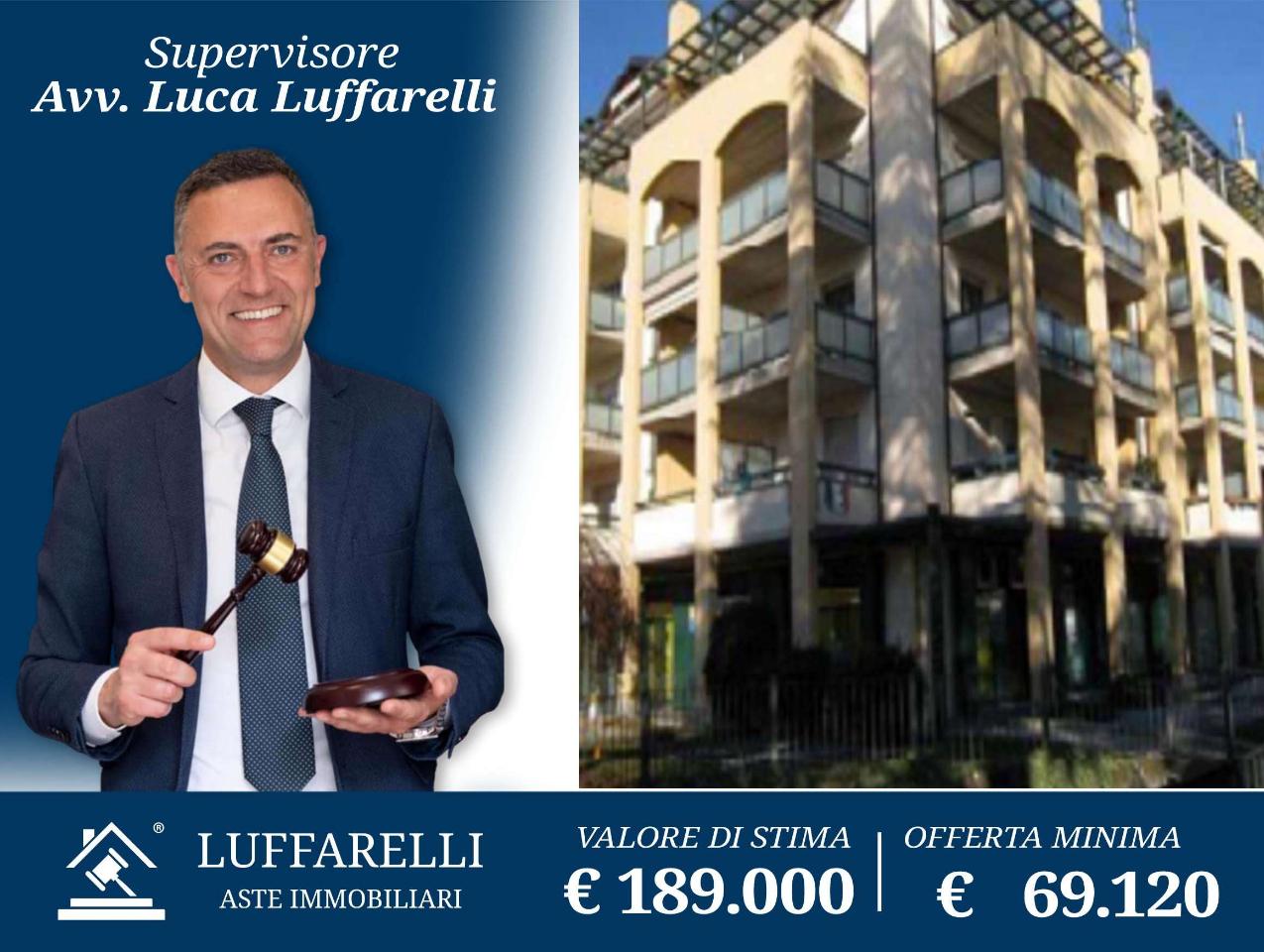 Negozio in vendita a Malnate