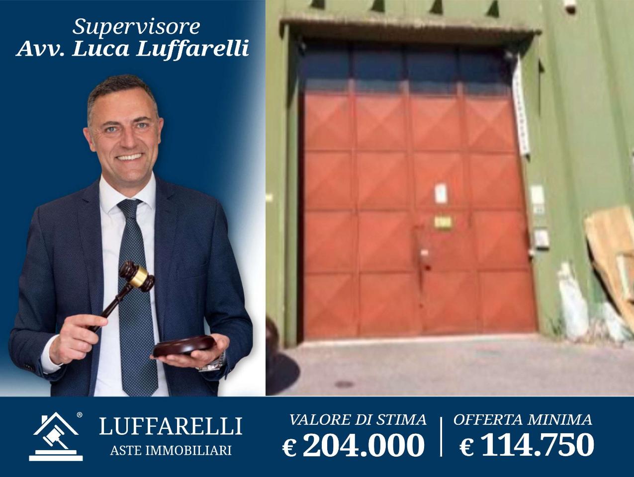 Palazzina commerciale in vendita a Locate Di Triulzi