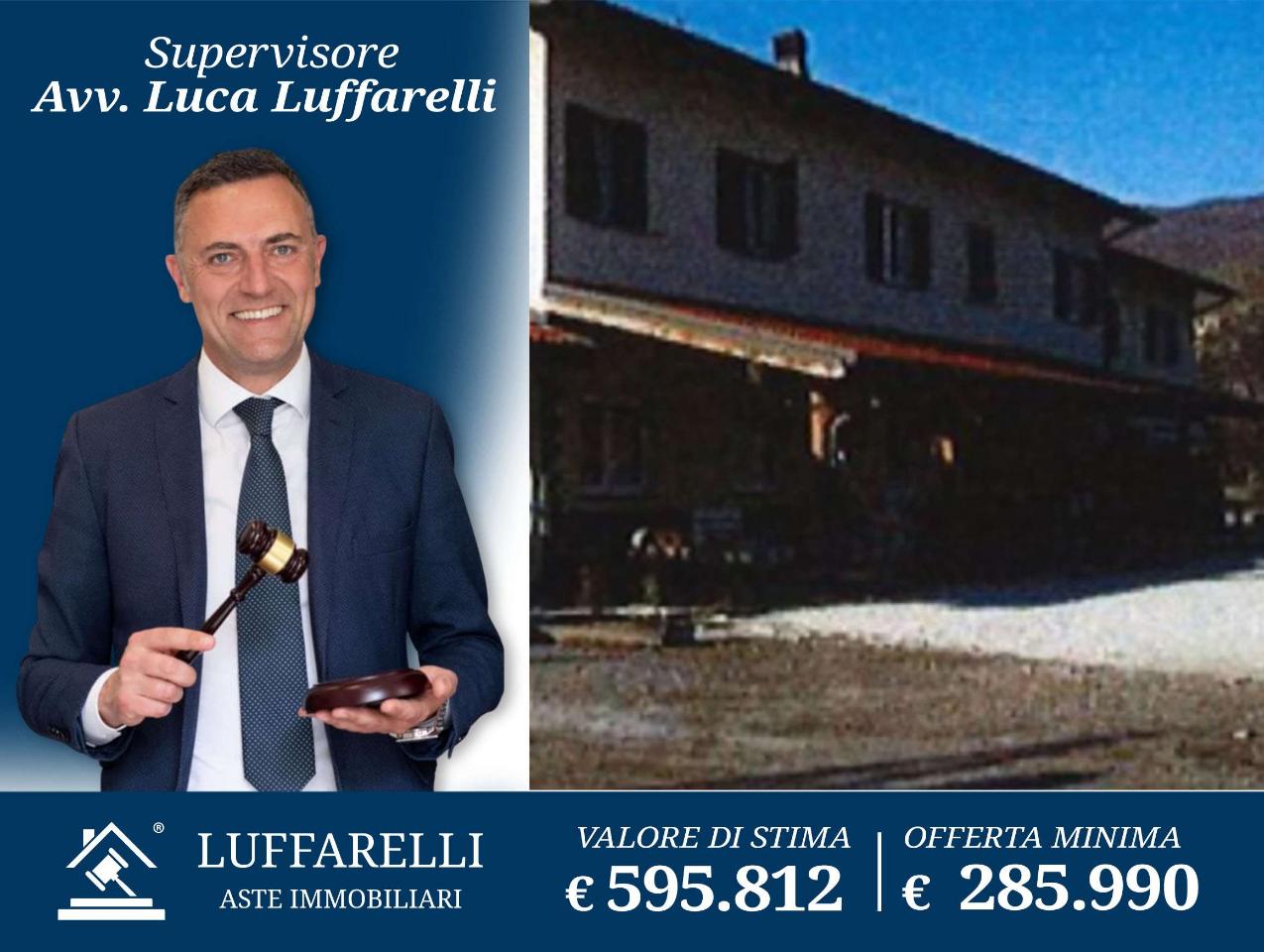 Capannone in vendita a Saltrio