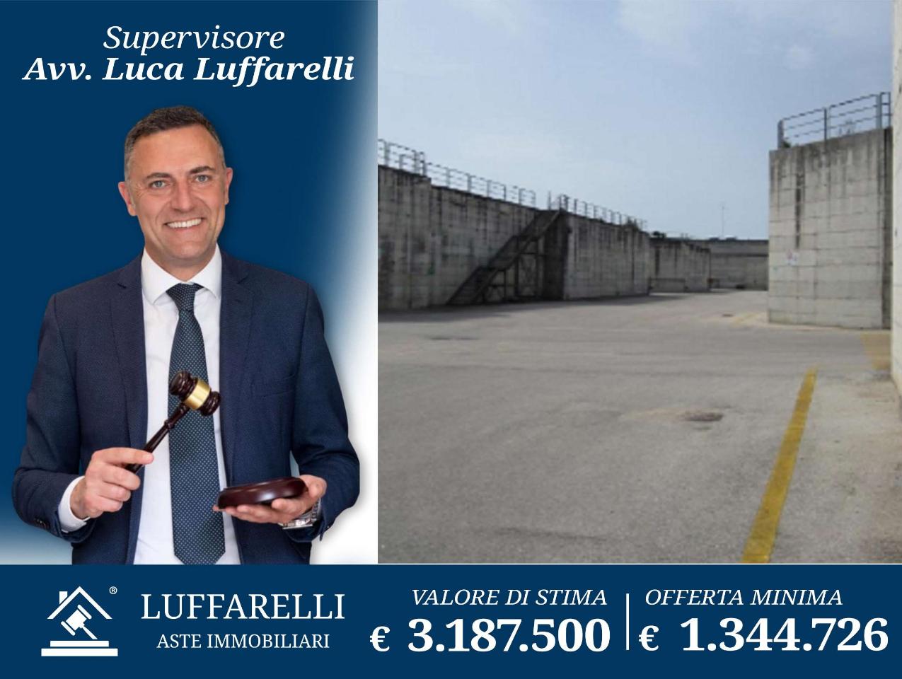 Capannone in vendita a Giugliano In Campania