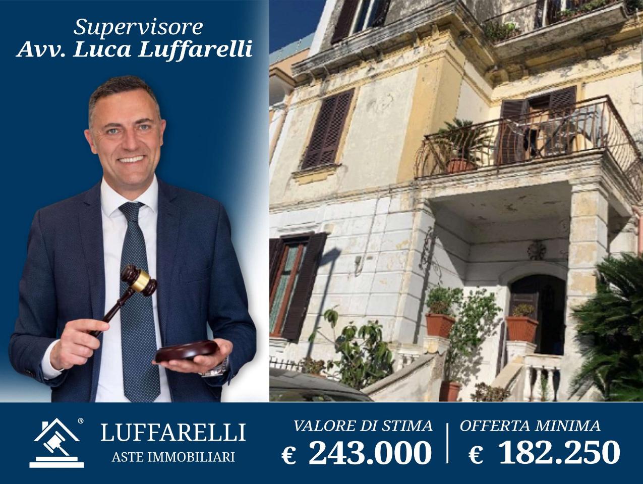 Appartamento in vendita a Napoli