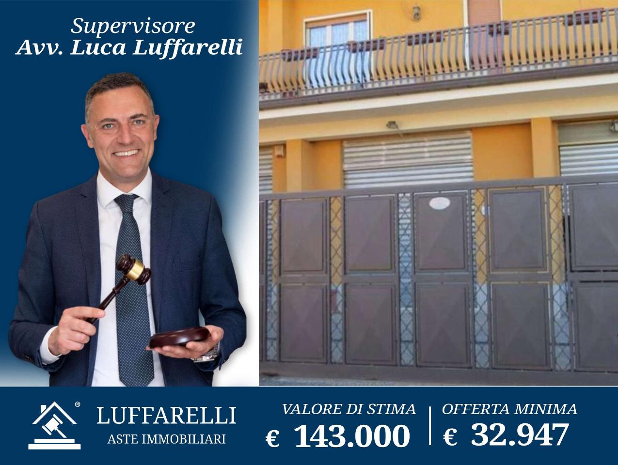 Palazzina commerciale in vendita a Roma