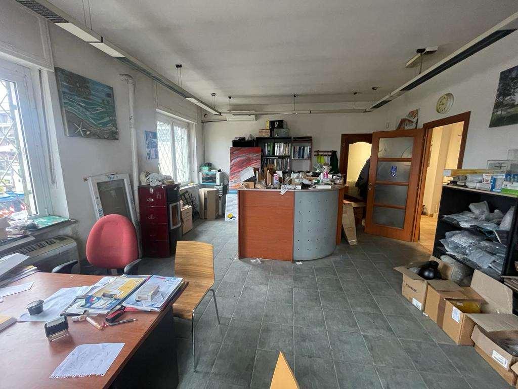 Magazzino in affitto a Grugliasco