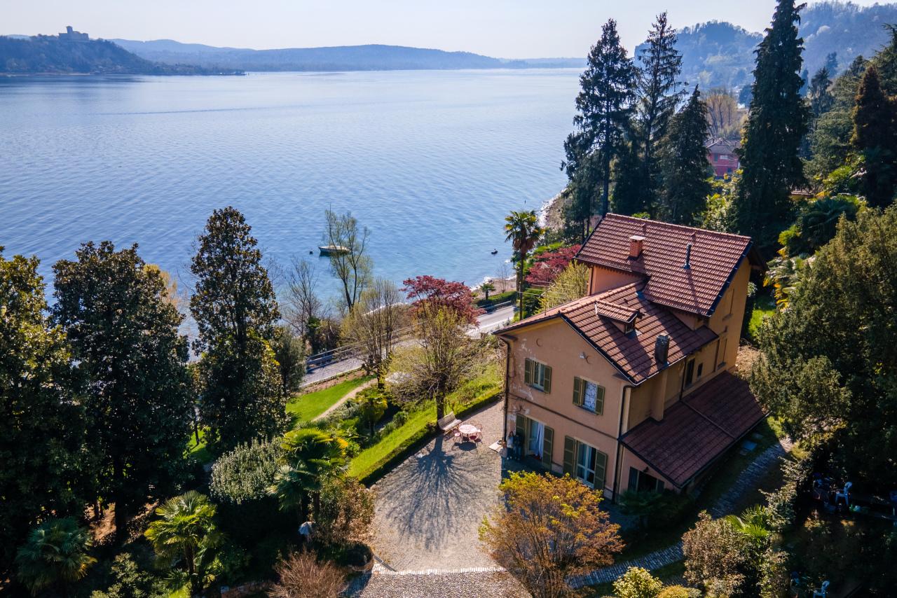 Villa in vendita a Meina