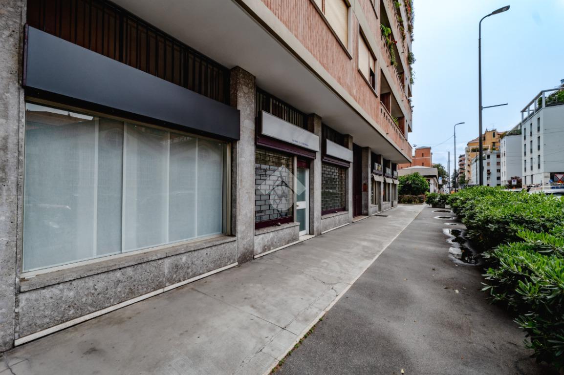 Negozio in vendita a Milano