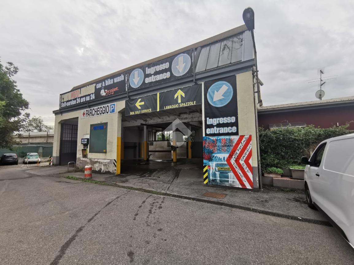 Capannone in vendita a Milano