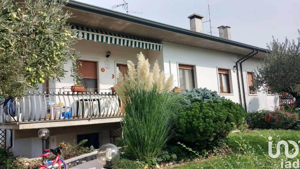 Villa in Via Leopardi 15, Belfiore