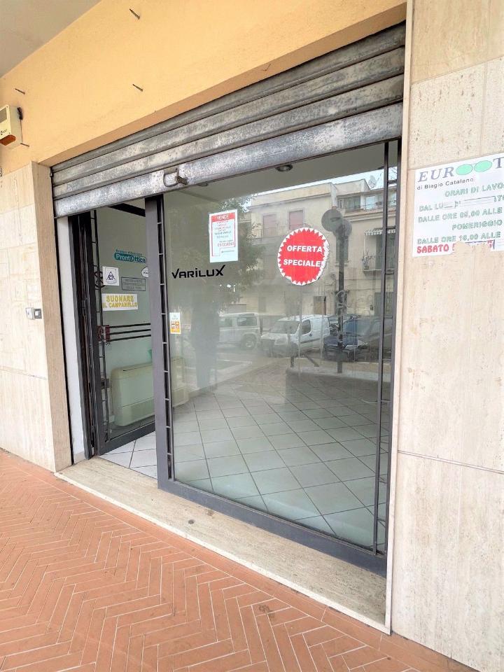 Negozio in vendita a Santa Flavia