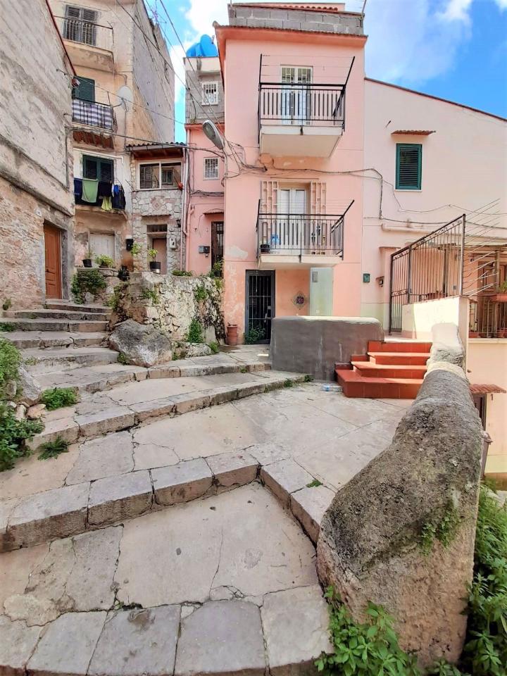 Appartamento in vendita a Palermo