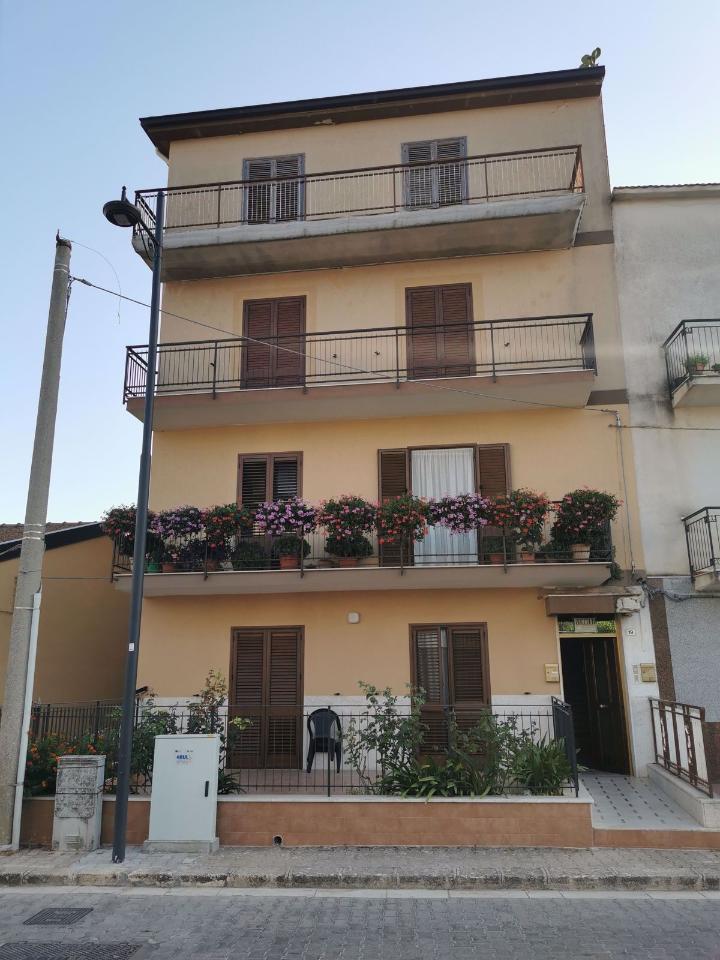 Appartamento in vendita a Santa Cristina Gela