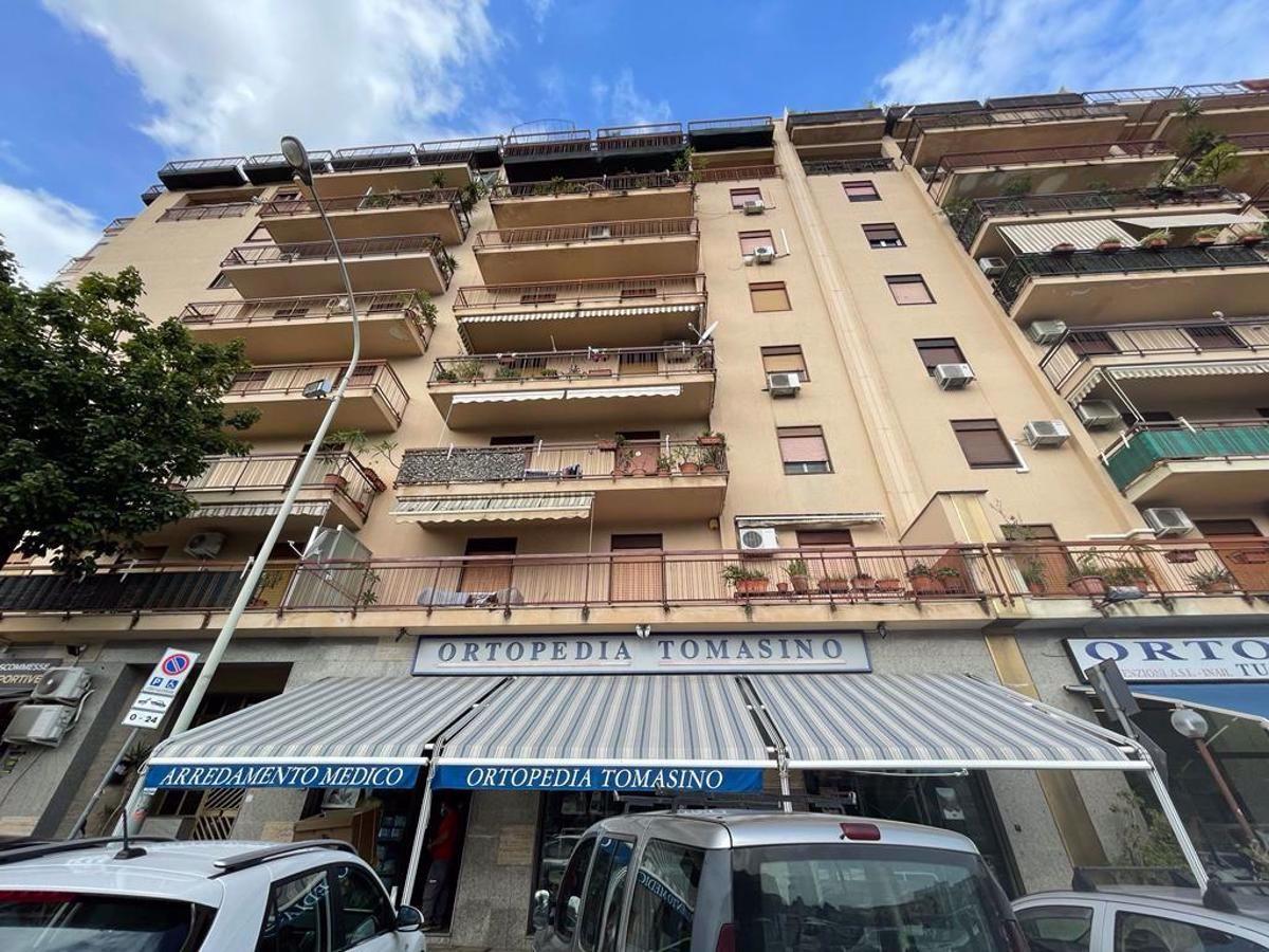Magazzino in vendita a Palermo