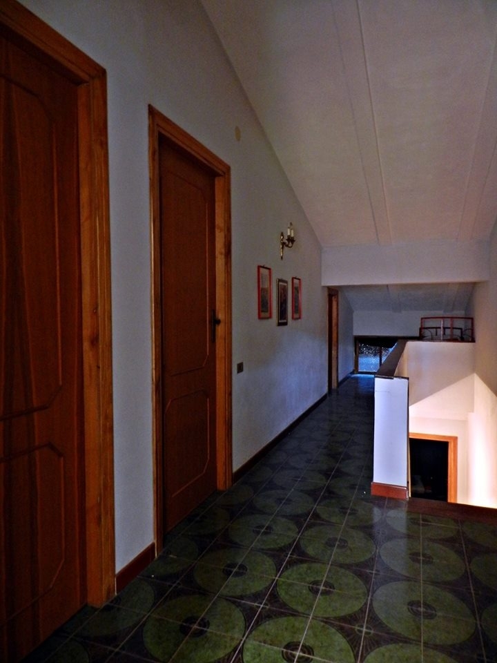 Villa bifamiliare in vendita a Laconi