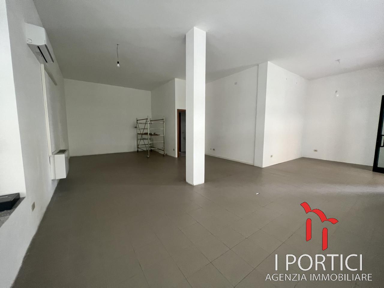 Negozio in affitto a Martellago