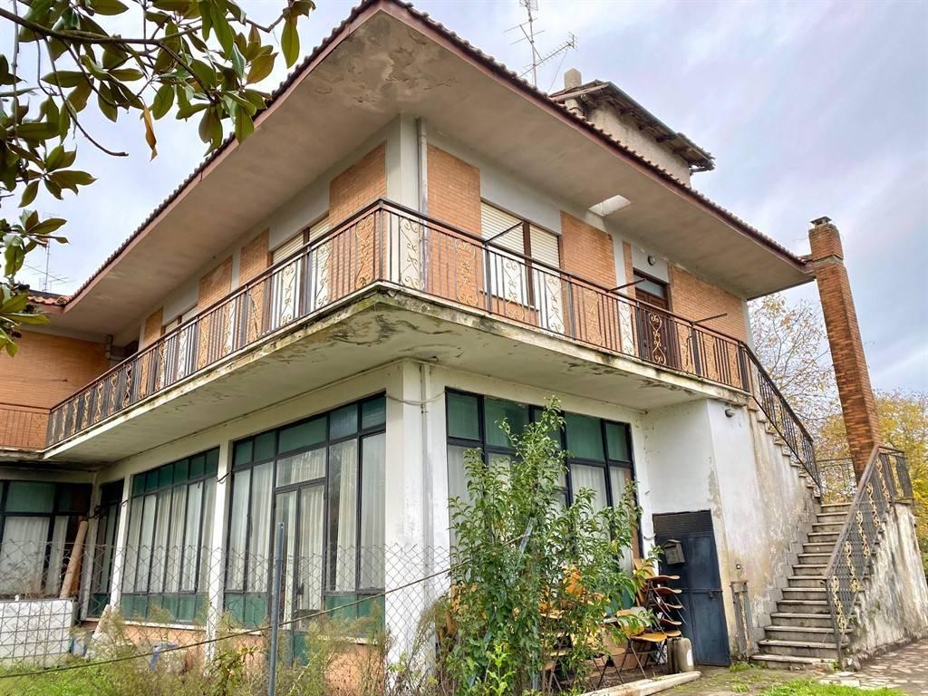 Appartamento in vendita a Cave