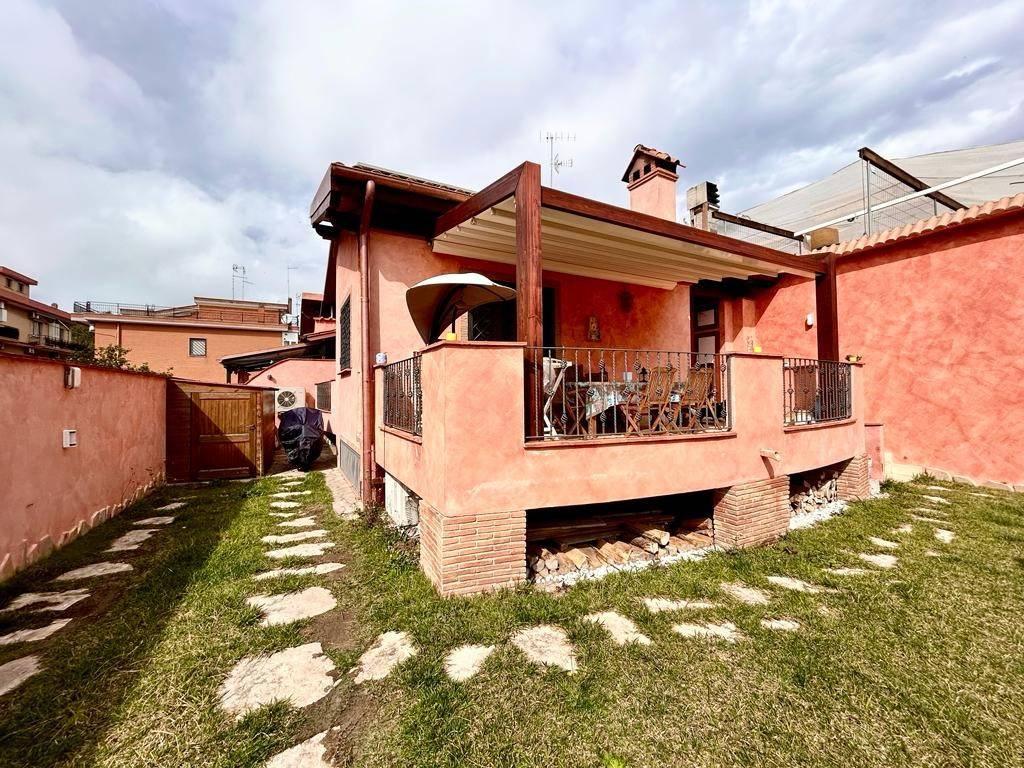 Villa in vendita a Roma