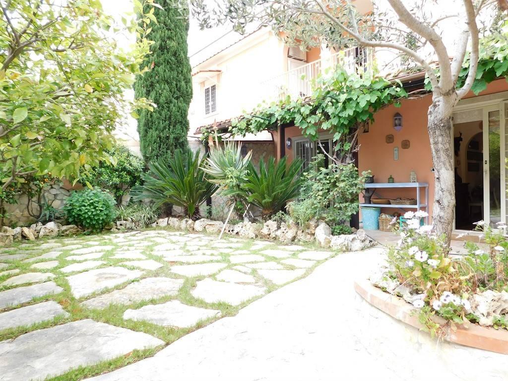Villa in vendita a Fiumicino