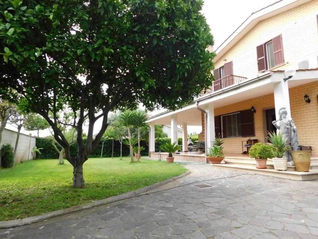 Villa in vendita a Fiumicino