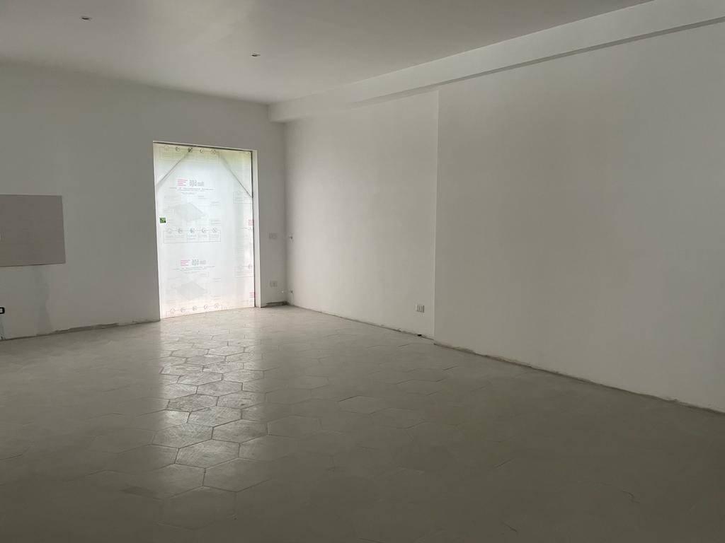 Appartamento in vendita a Cave