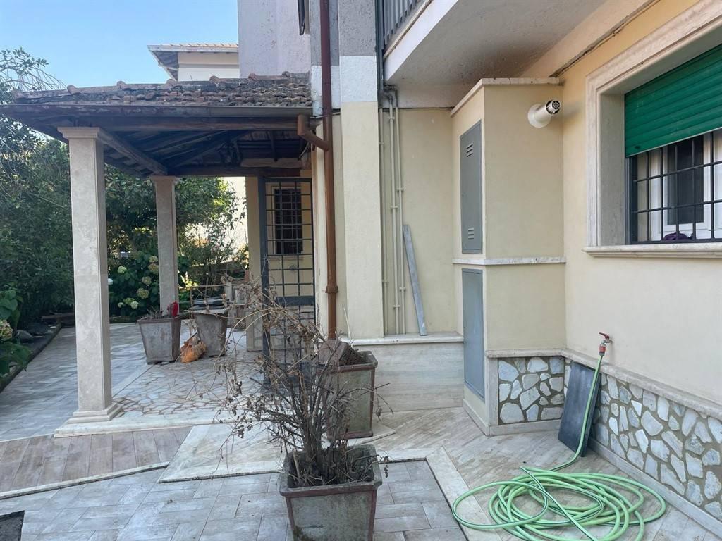 Appartamento in vendita a Cave