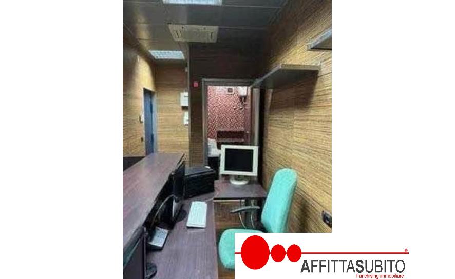 Ufficio in affitto a Napoli