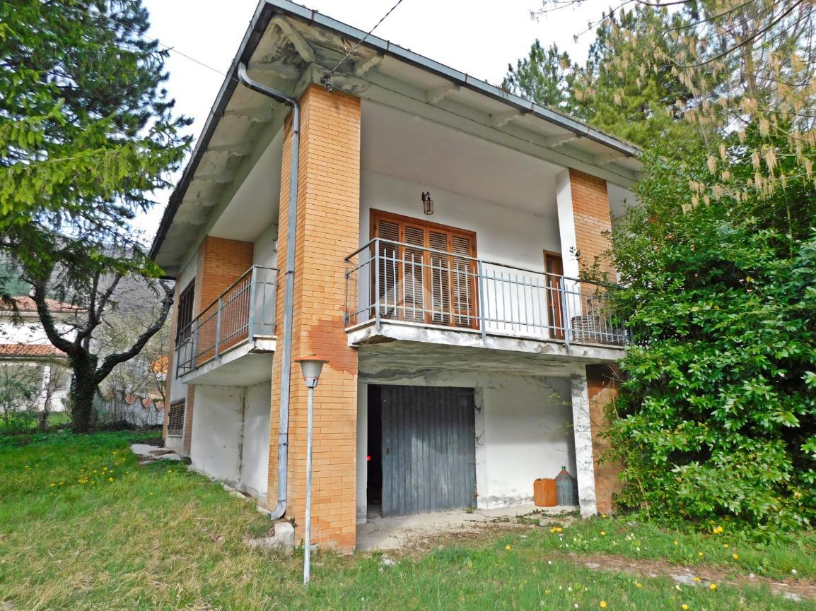 Casa indipendente in vendita a Cantiano