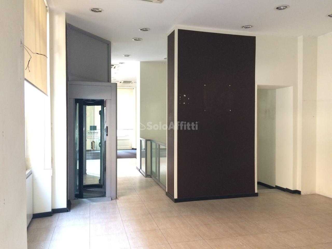 Negozio in affitto a Torino