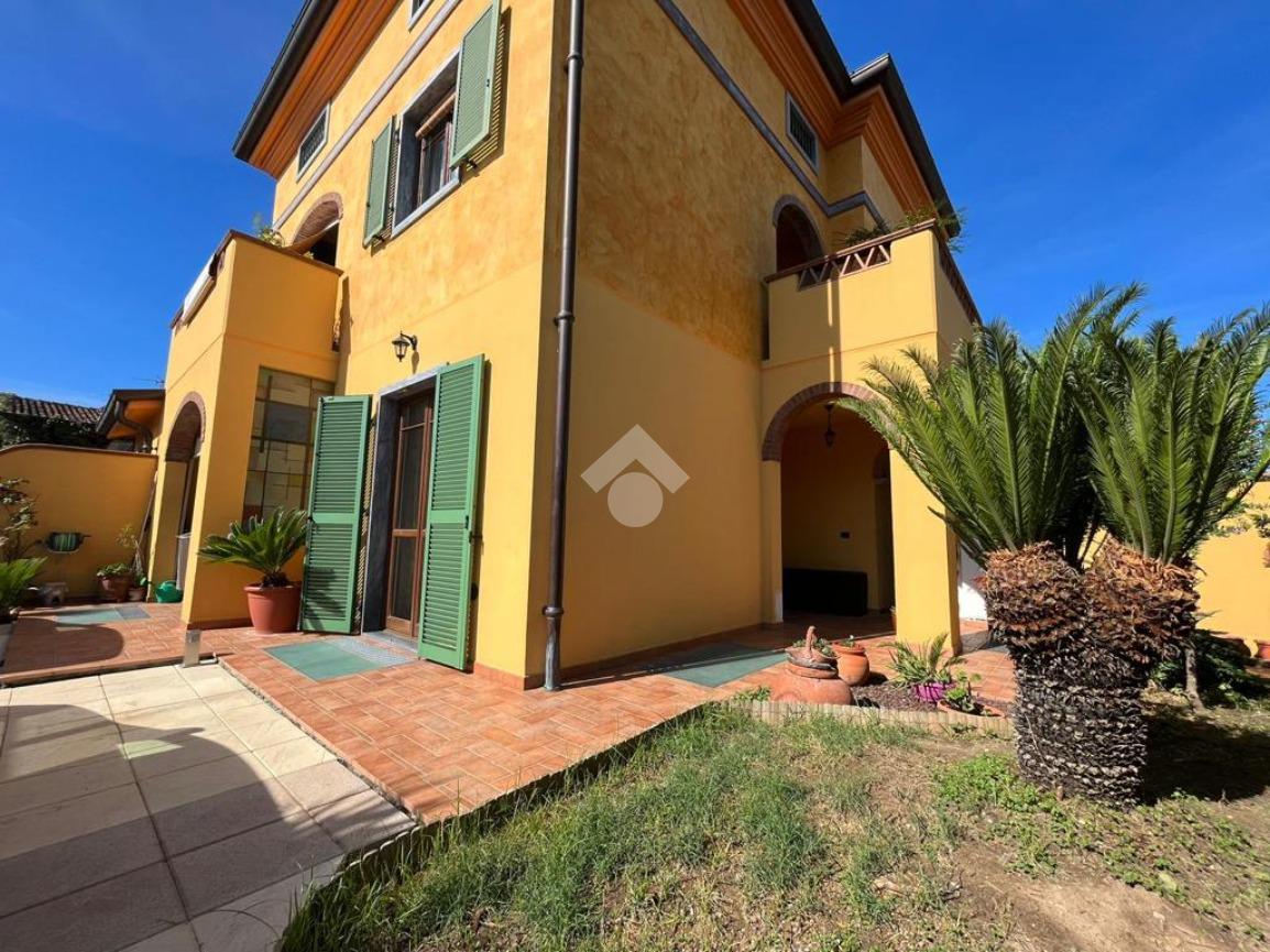 Casa indipendente in vendita a Castelnuovo Magra
