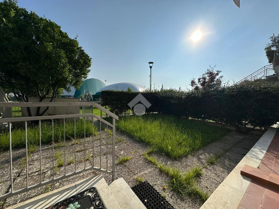 Appartamento in vendita a Luni