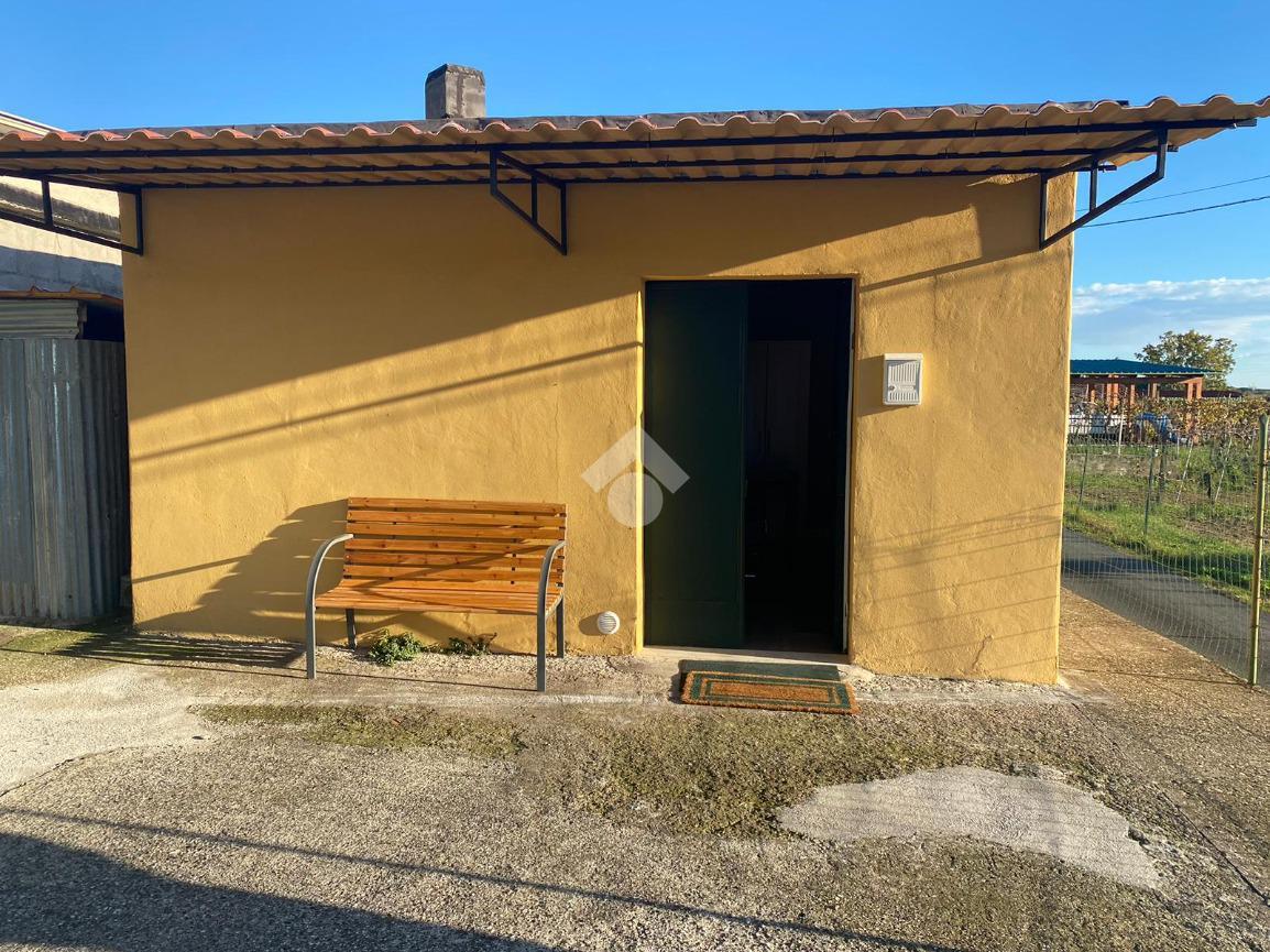 Box in vendita a Castelnuovo Magra