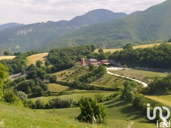 Agriturismo in vendita a Fabriano