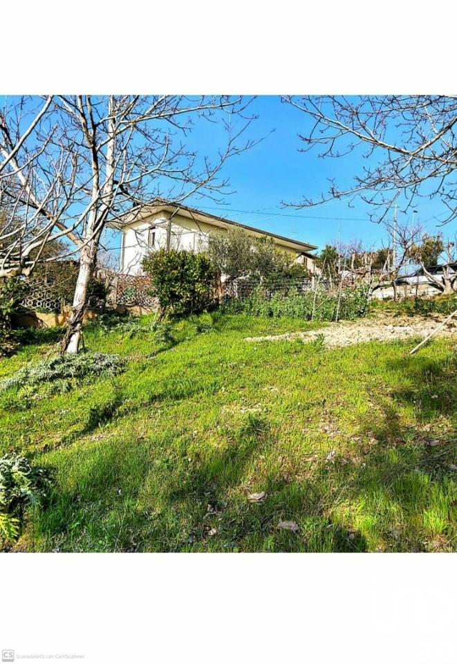 Villa in vendita a Bellante