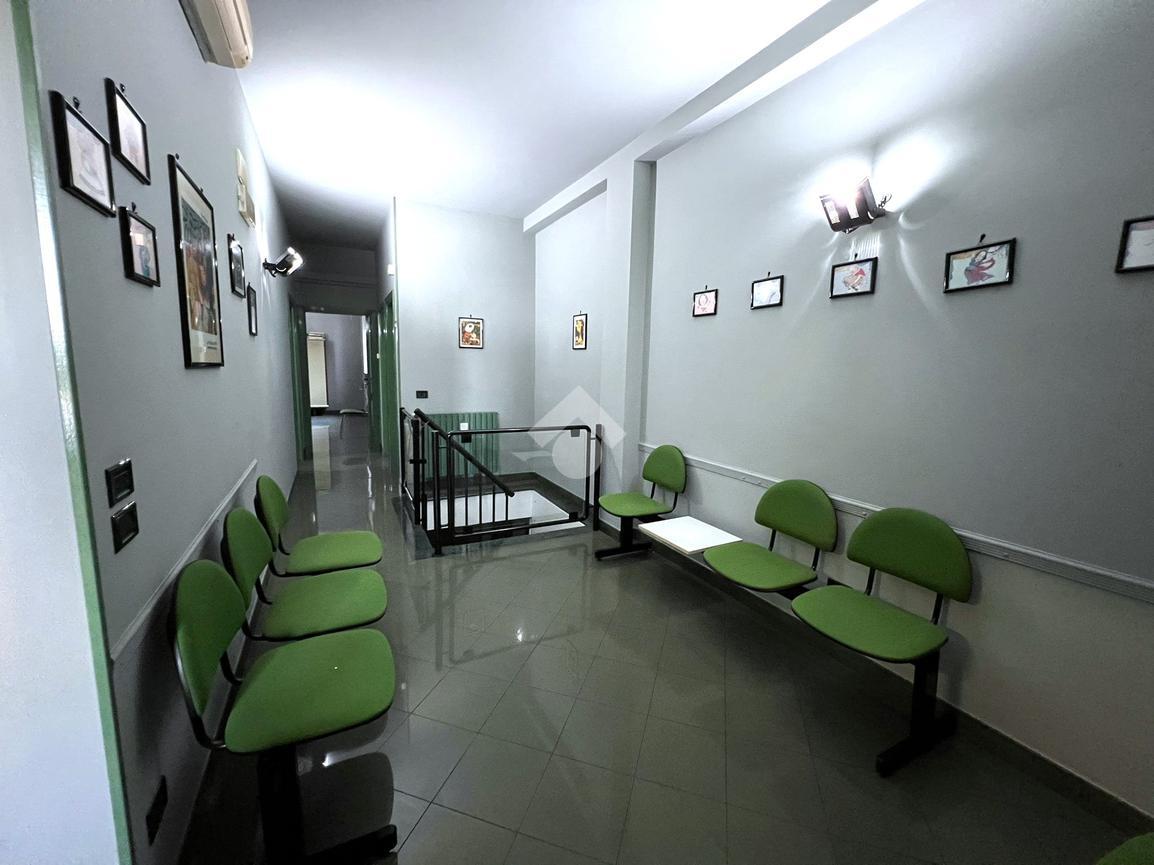 Ufficio in vendita a Oria