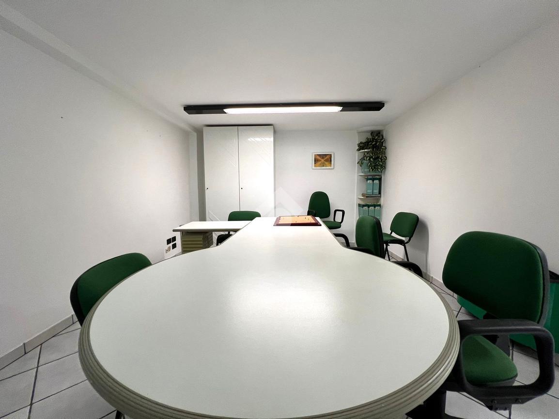 Magazzino in vendita a Oria