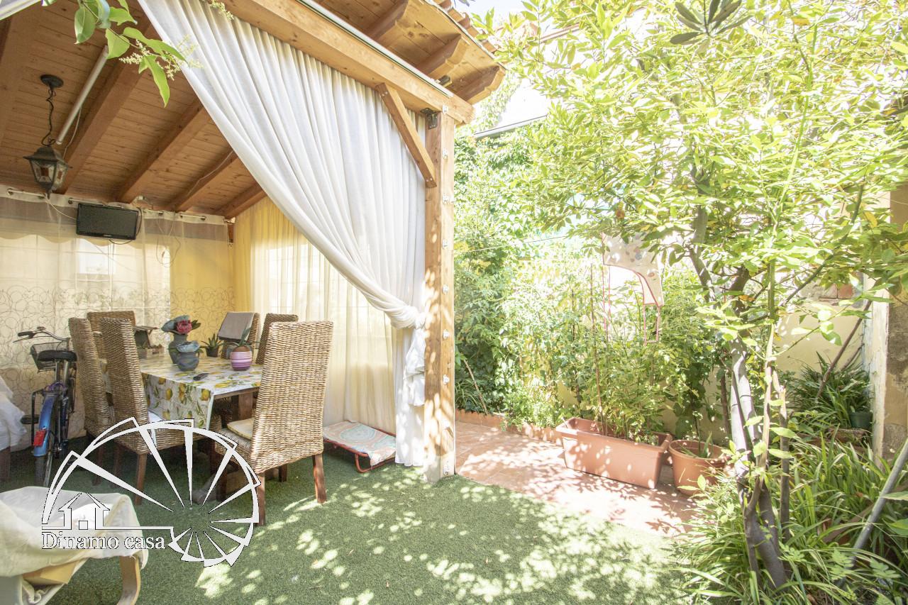 Casa indipendente in vendita a Prato