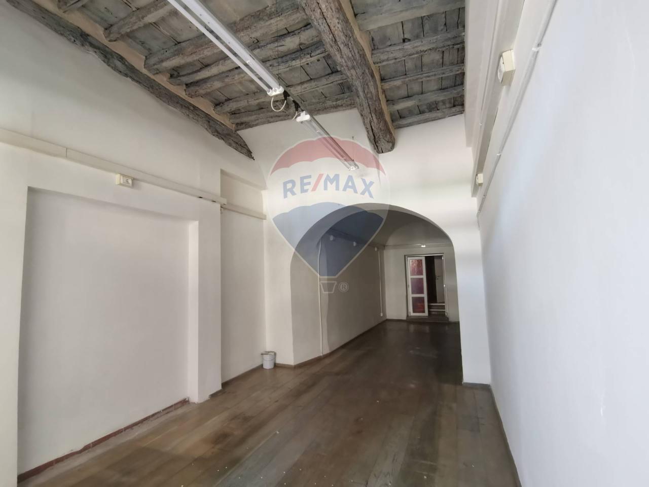 Negozio in affitto a San Giovanni Valdarno