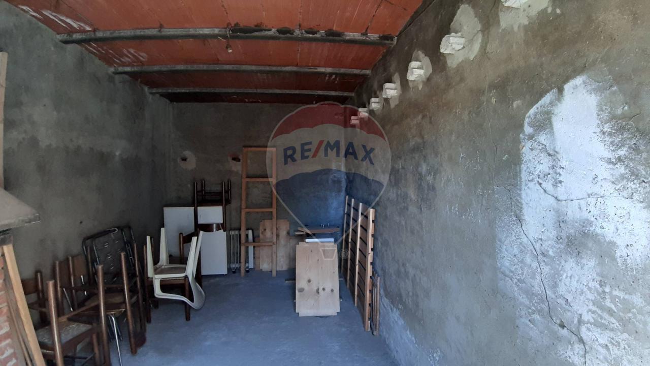 Magazzino in vendita a Loro Ciuffenna