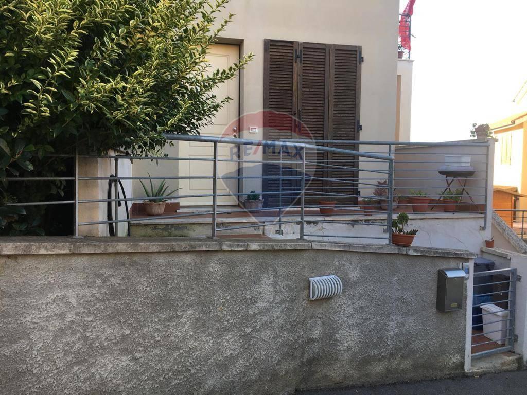 Appartamento in vendita a Santa Maria A Monte