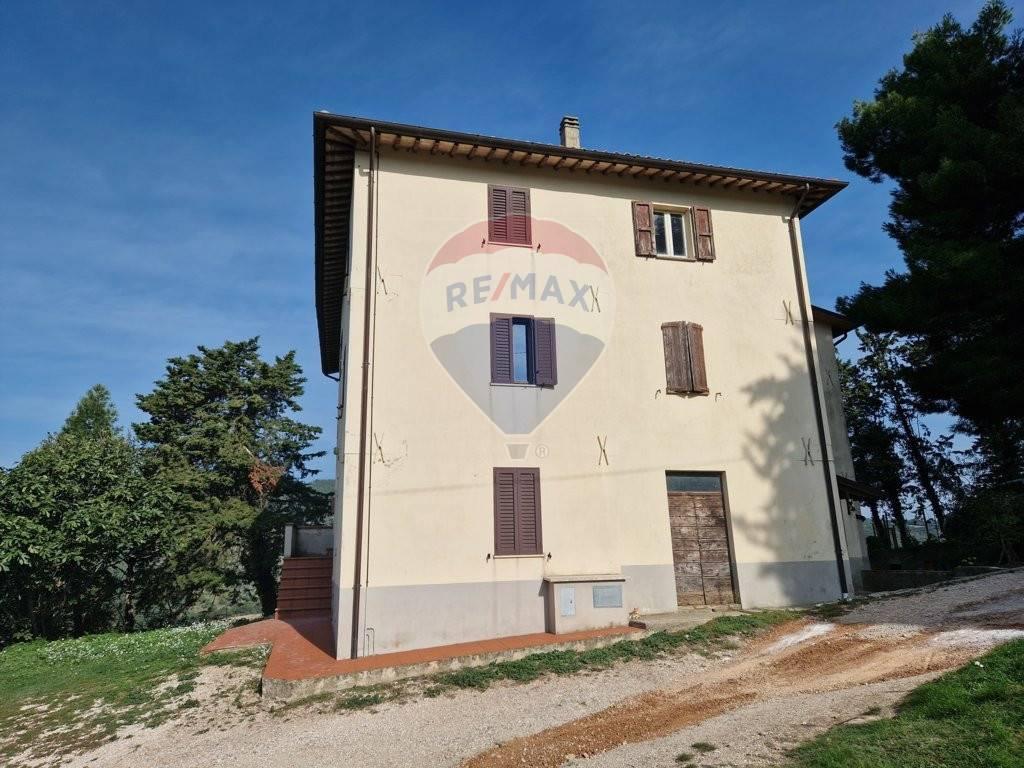 Casa indipendente in vendita a Assisi