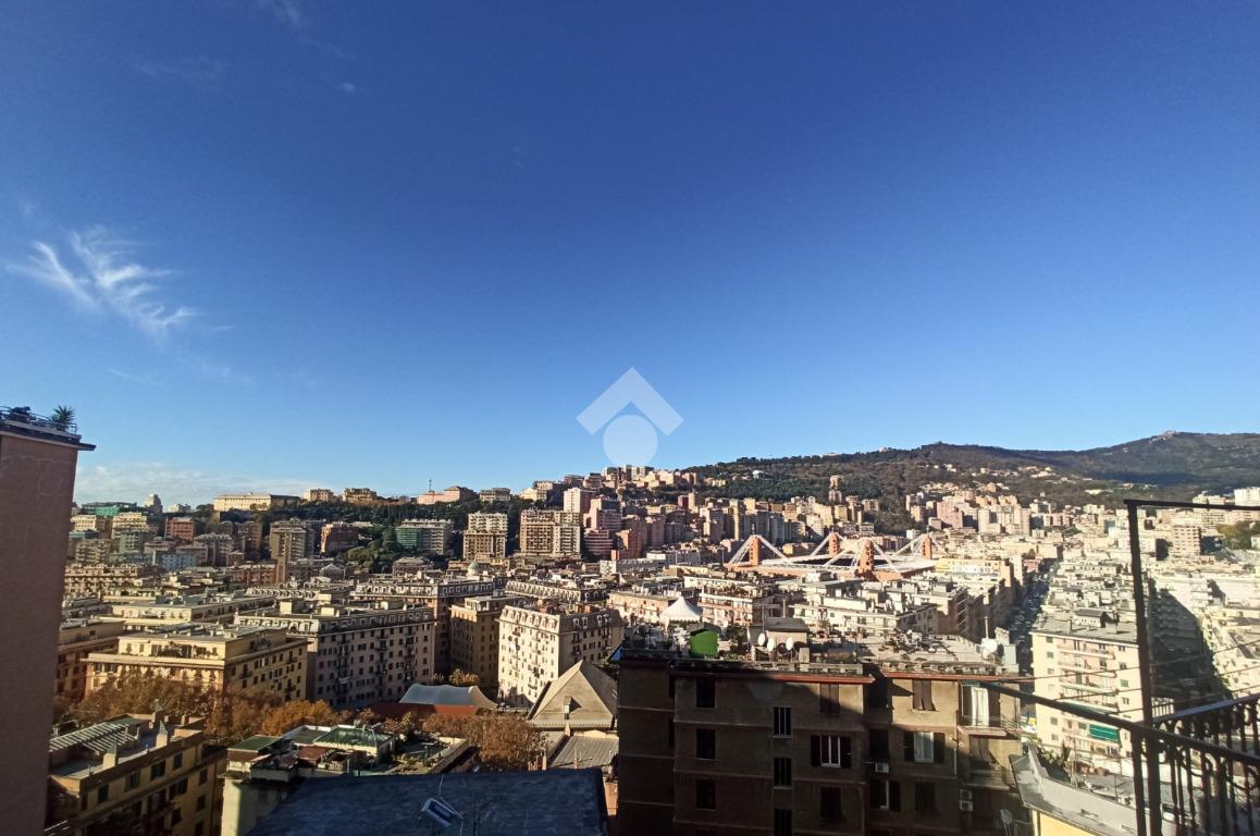 Quadrilocale in Via dei Giardini 12, Genova