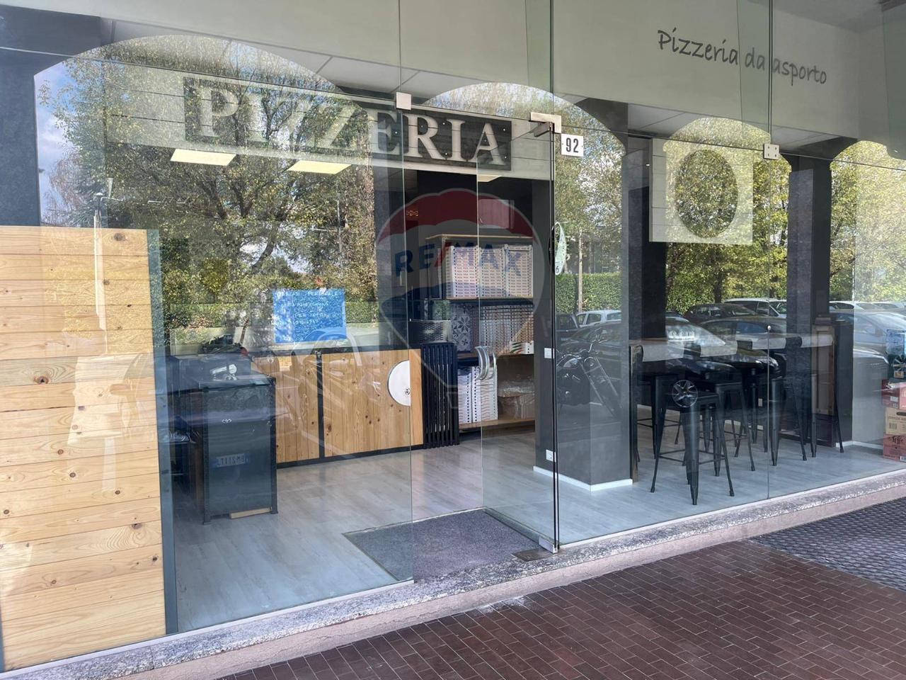 Negozio in vendita a Legnano