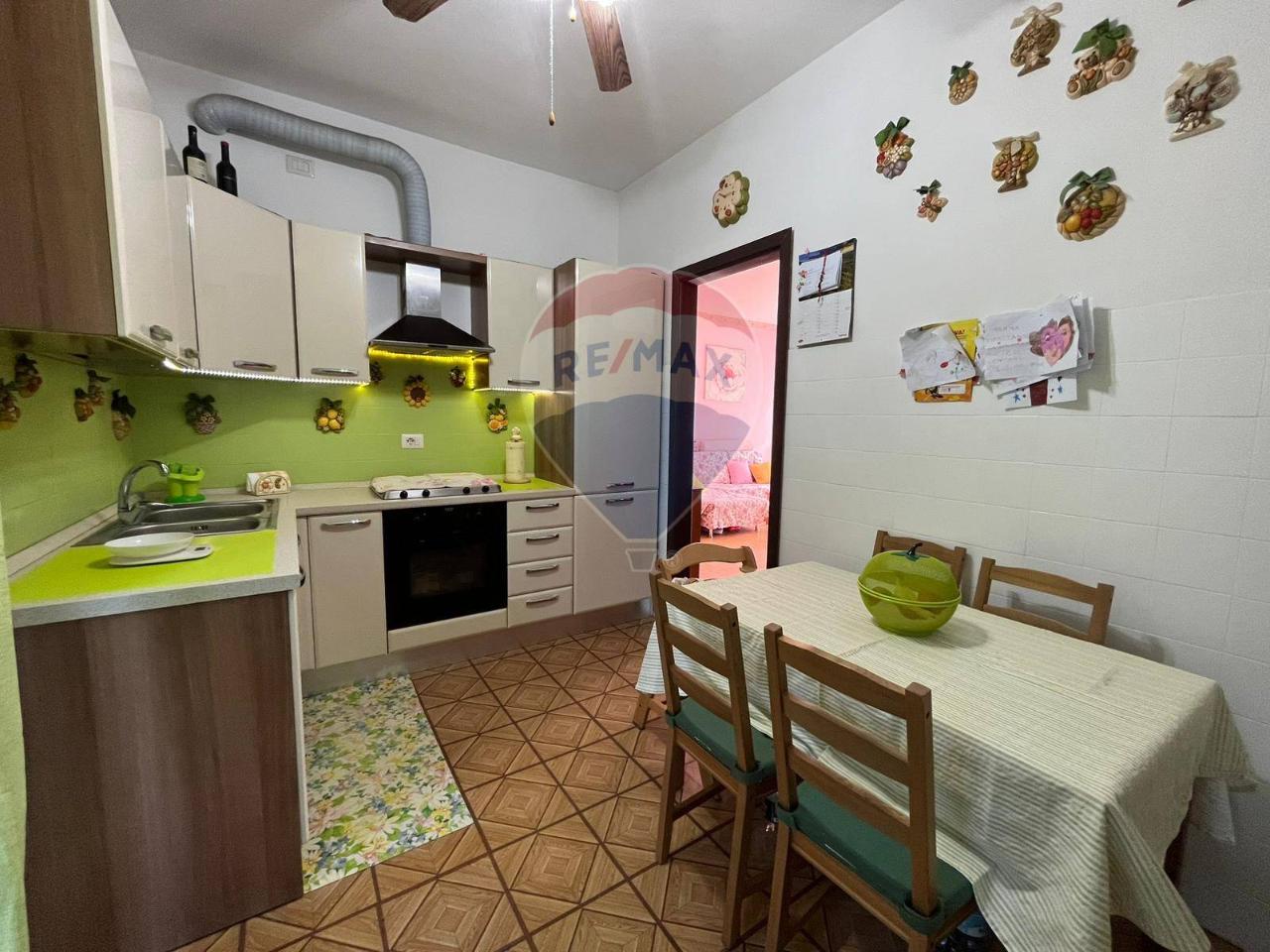 Trilocale in Via Correnti 14, Legnano