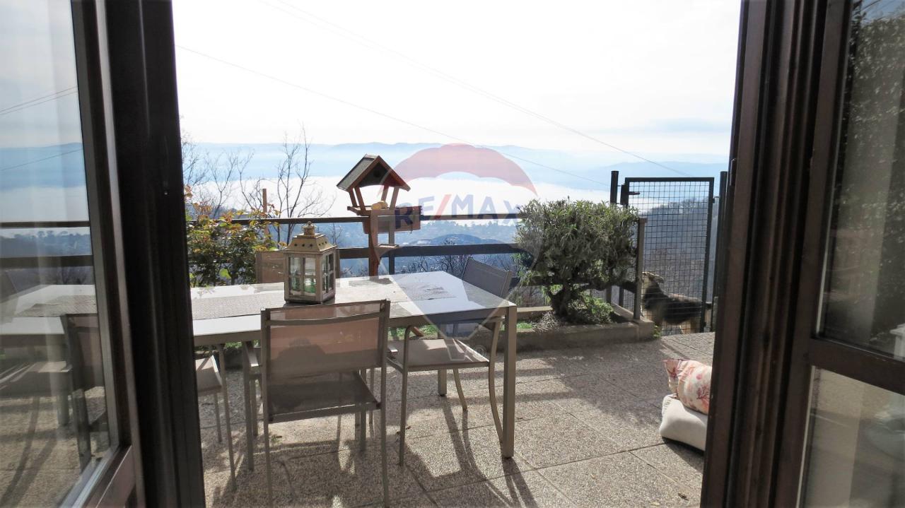 Villa a schiera, Massino Visconti