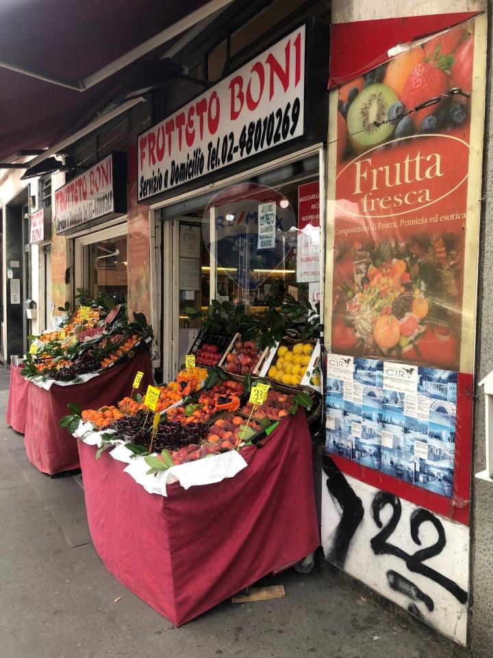 Esercizio commerciale in vendita a Milano