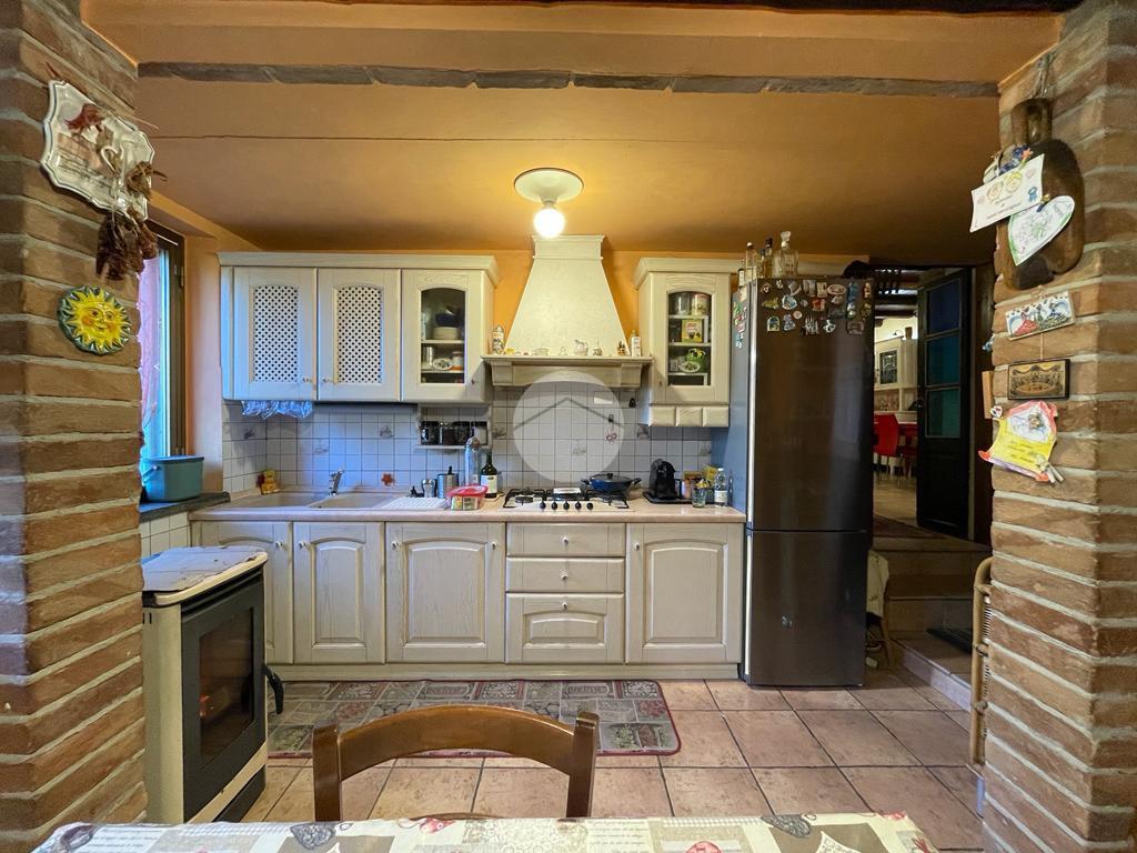Casa indipendente in vendita a Mombercelli